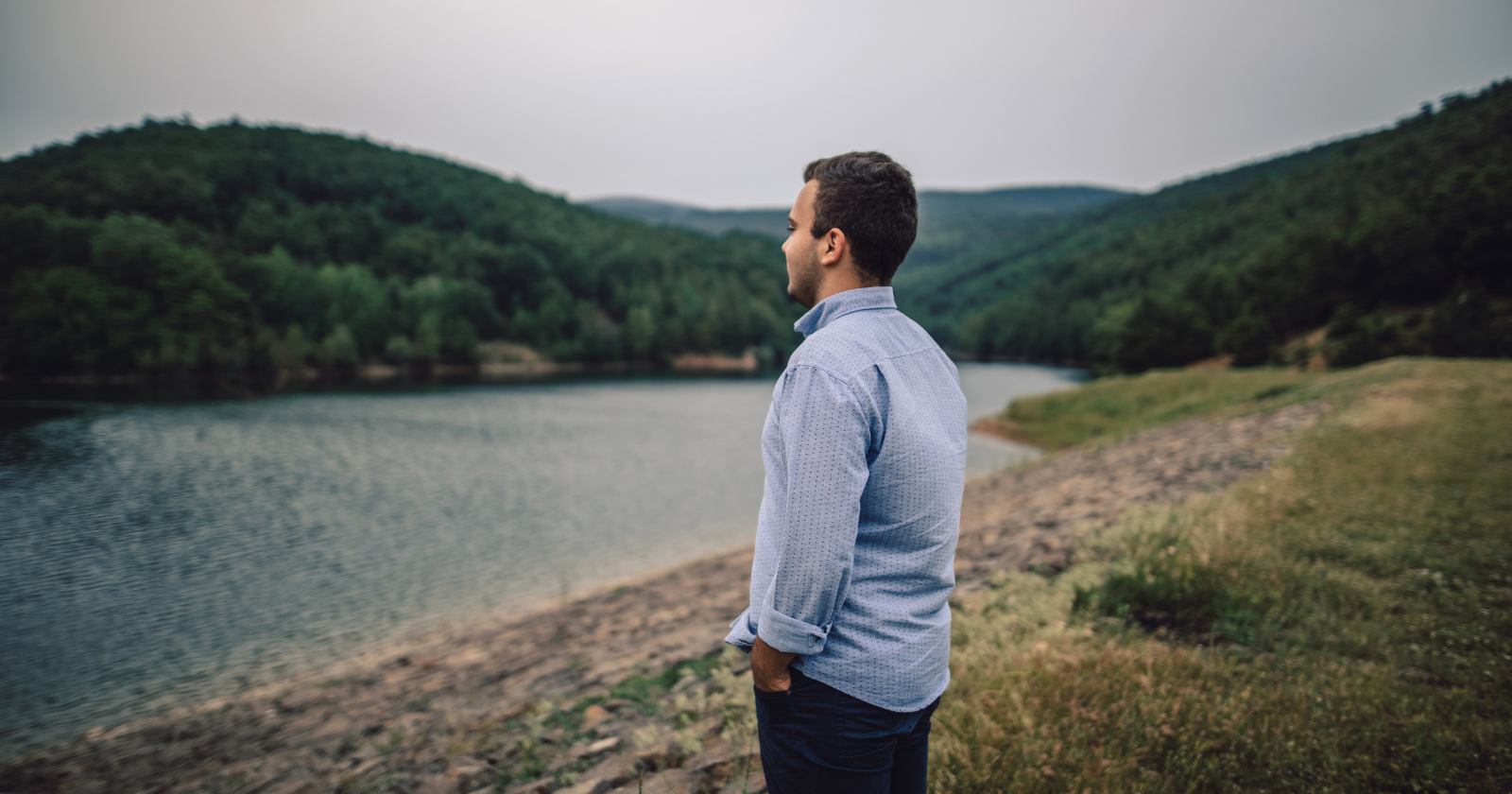 Men who become lonelier as they get older usually display these 4 ...